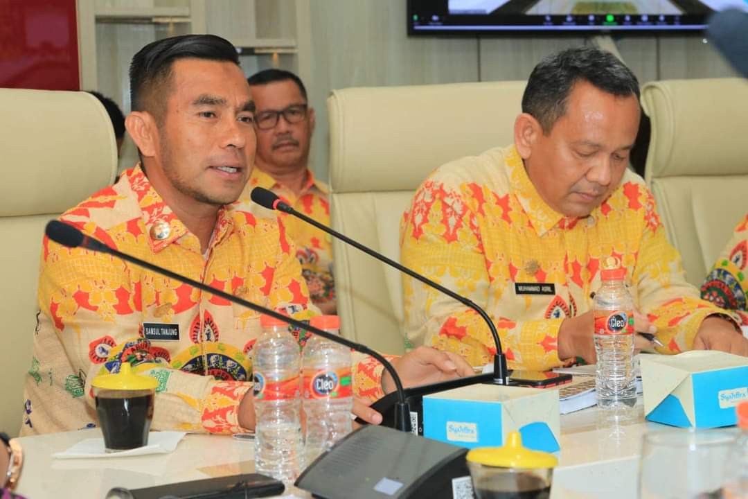 Wabup Labura Paparkan Presentasi dan Wawancara Inovasi Daerah - Media ...